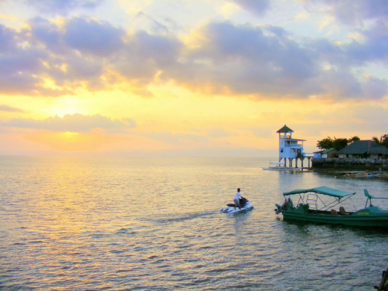 Nalusuan Island – A Man-Made Haven in Cebu | TriptheIslands.com